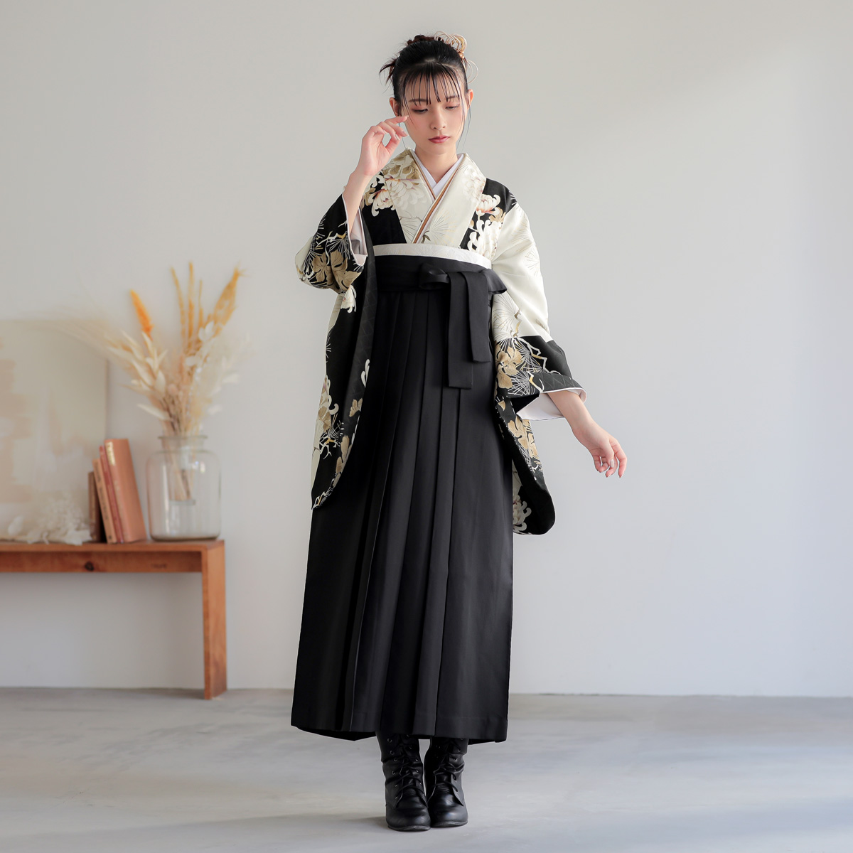 二尺袖袴：そしてゆめG1014 象牙×黒 菊に松│ 袴レンタル │ 京都着物